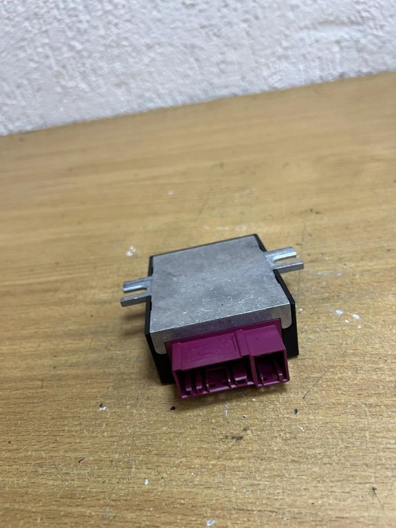 BMW X6 E71 2012 Fuel injection pump control unit module 16147276046 ...