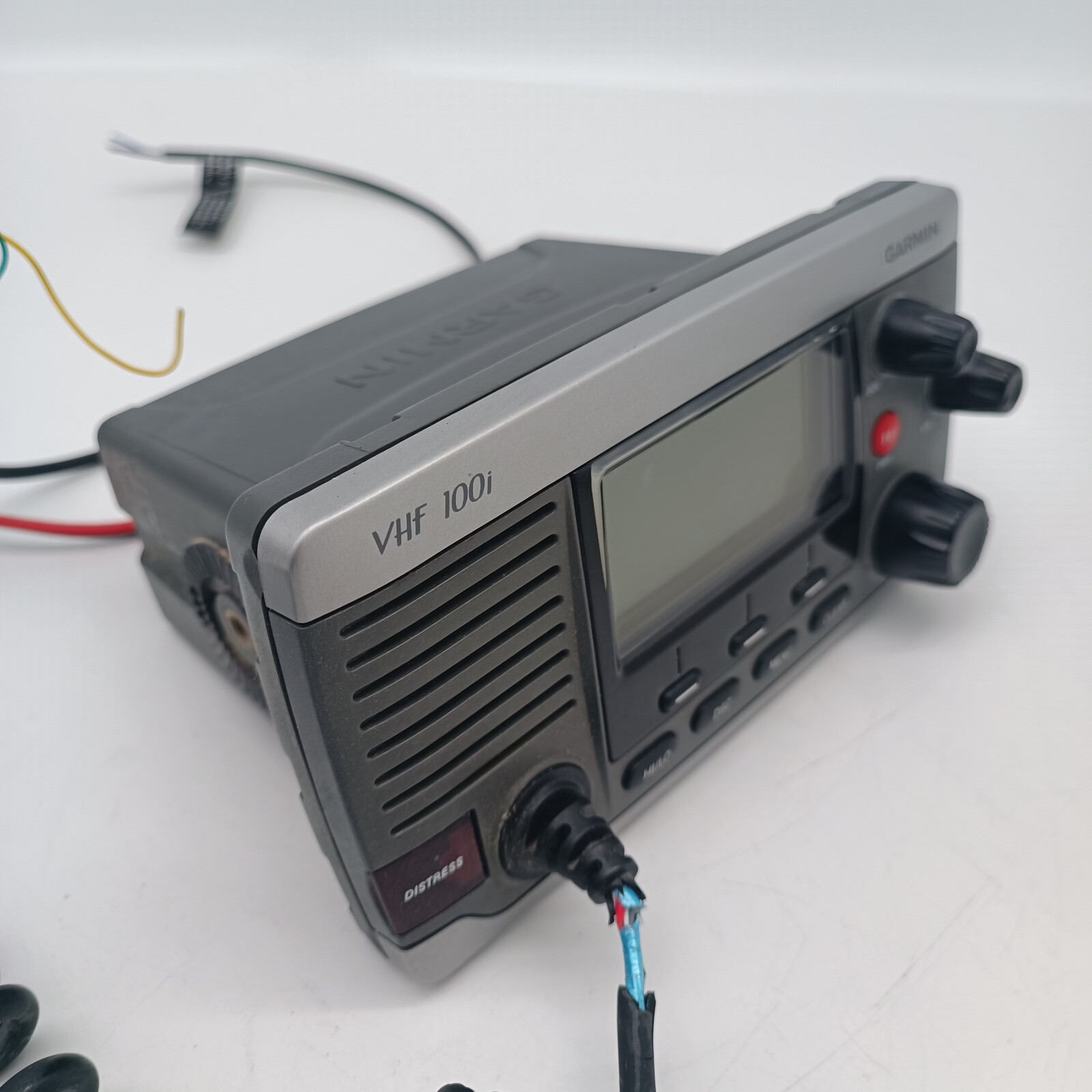 Garmin VHF 100i Marine VHF Radio Transceiver Two-Way Radio VHF100 100 ...