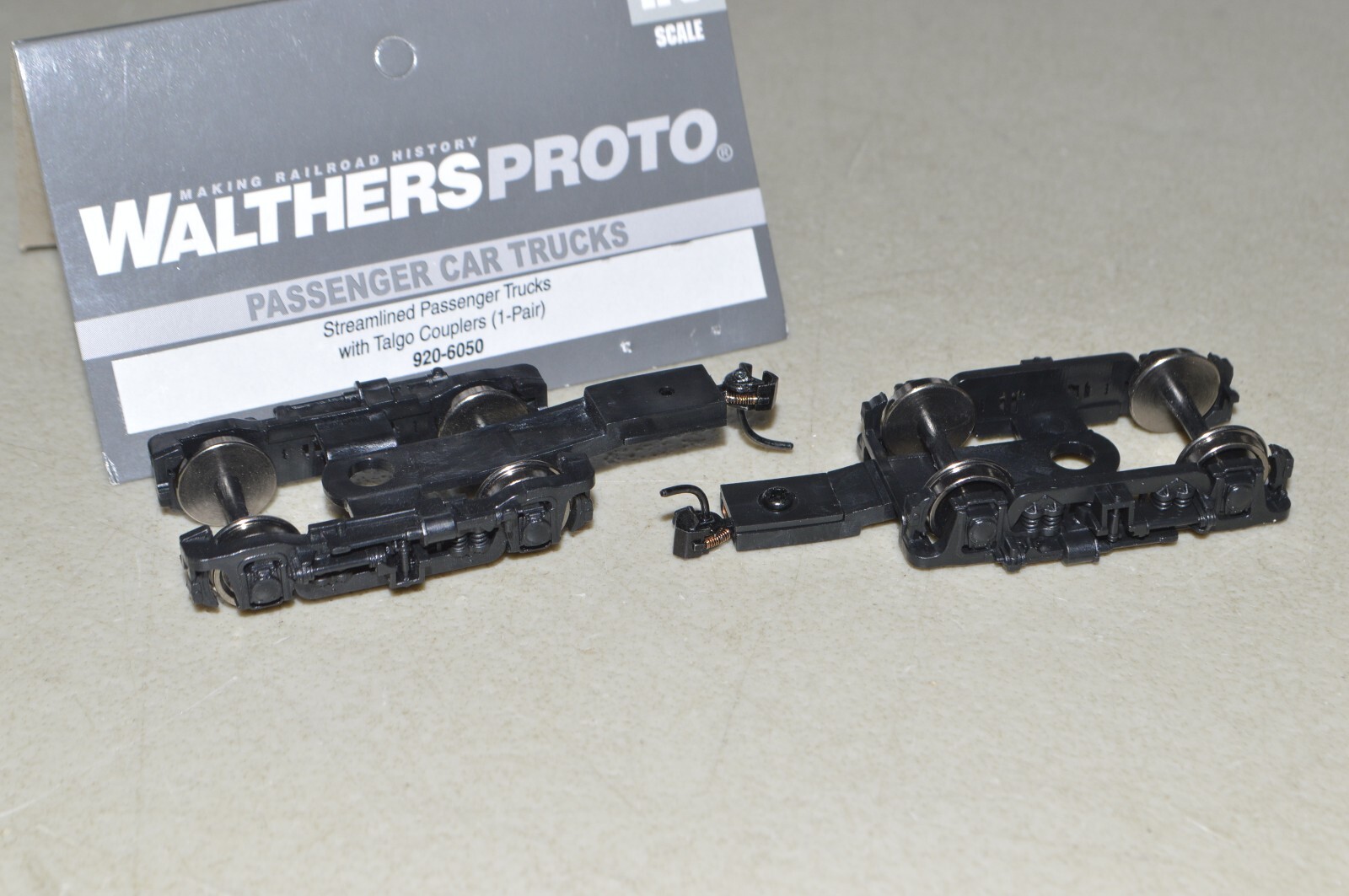 HO Walthers 6050 4-wheel streamlined passenger car trucks talgo knuckle ...