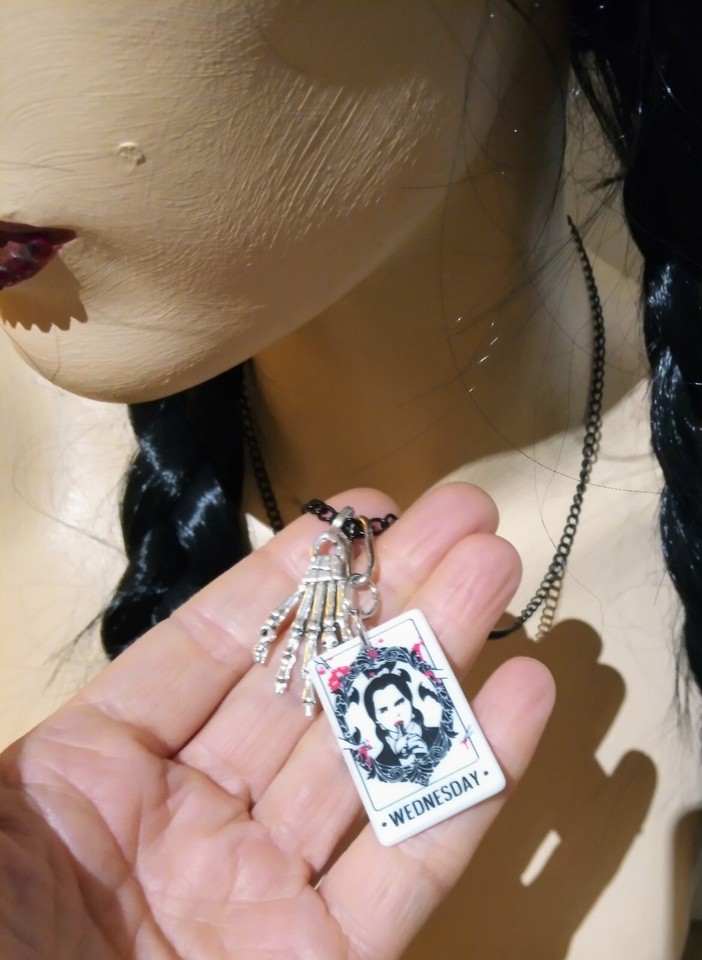 Unique *Wednesday Addams* skeleton hand charm black chain necklace ...