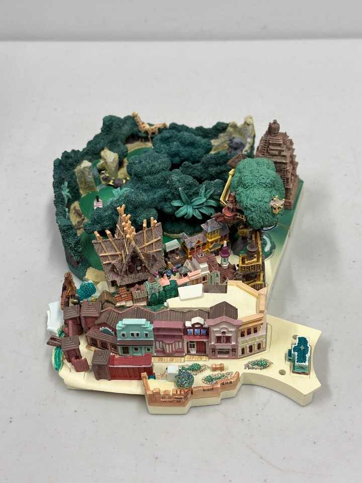 My Disneyland Deagostini Diorama Jungle Cruise Swiss Family Robinson ...