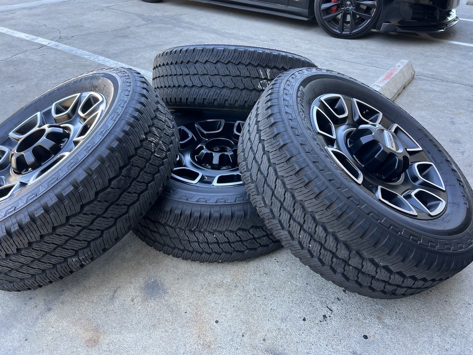 20" Ford F350 Super Duty Platinum OEM Wheels & Tires F250 2023 2024 F ...