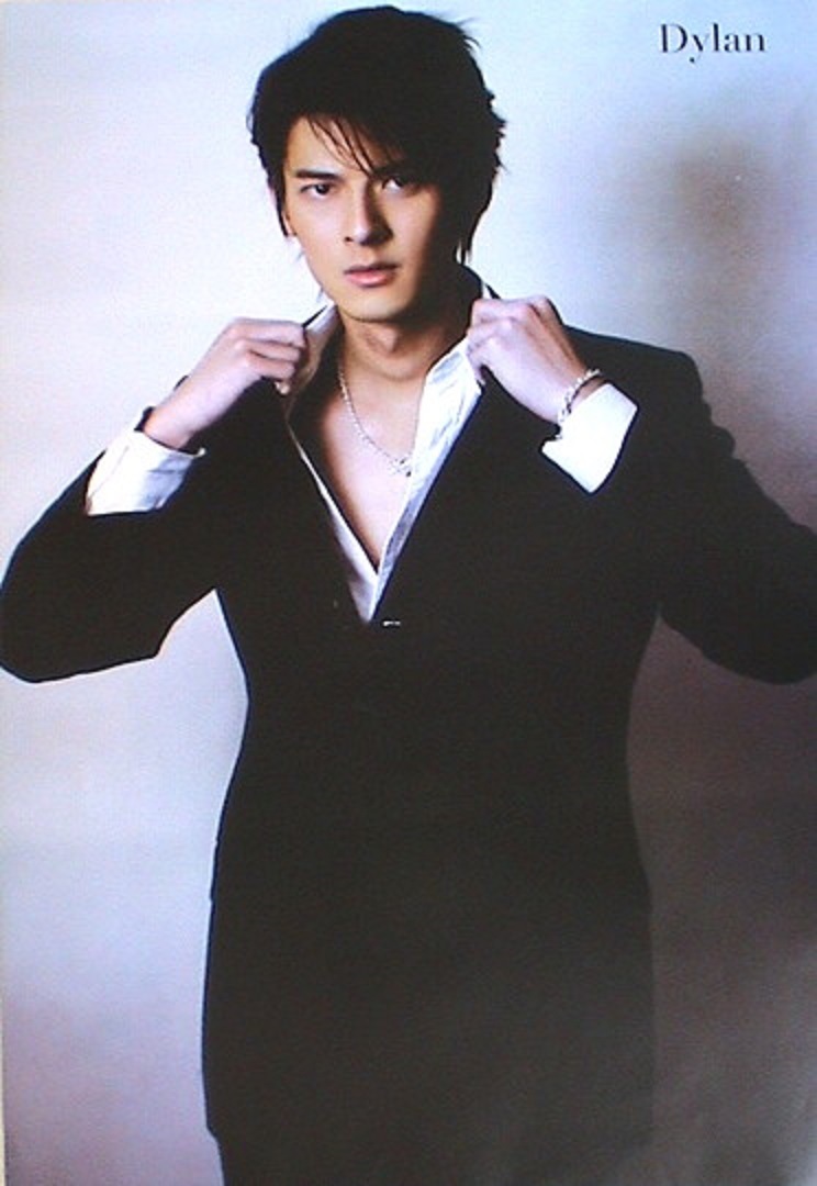DYLAN KUO "WEARING BLACK SUIT" ASIAN POSTER -Taiwan Actor, The ...