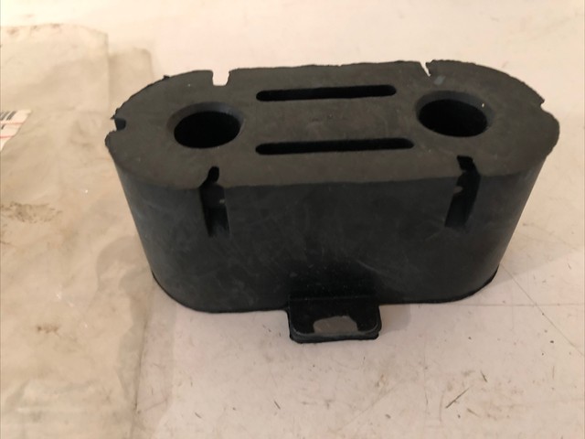 Genuine Isuzu Rubber Mtg Sil 8970370920 / 8-97037-092-0 OEM for sale ...
