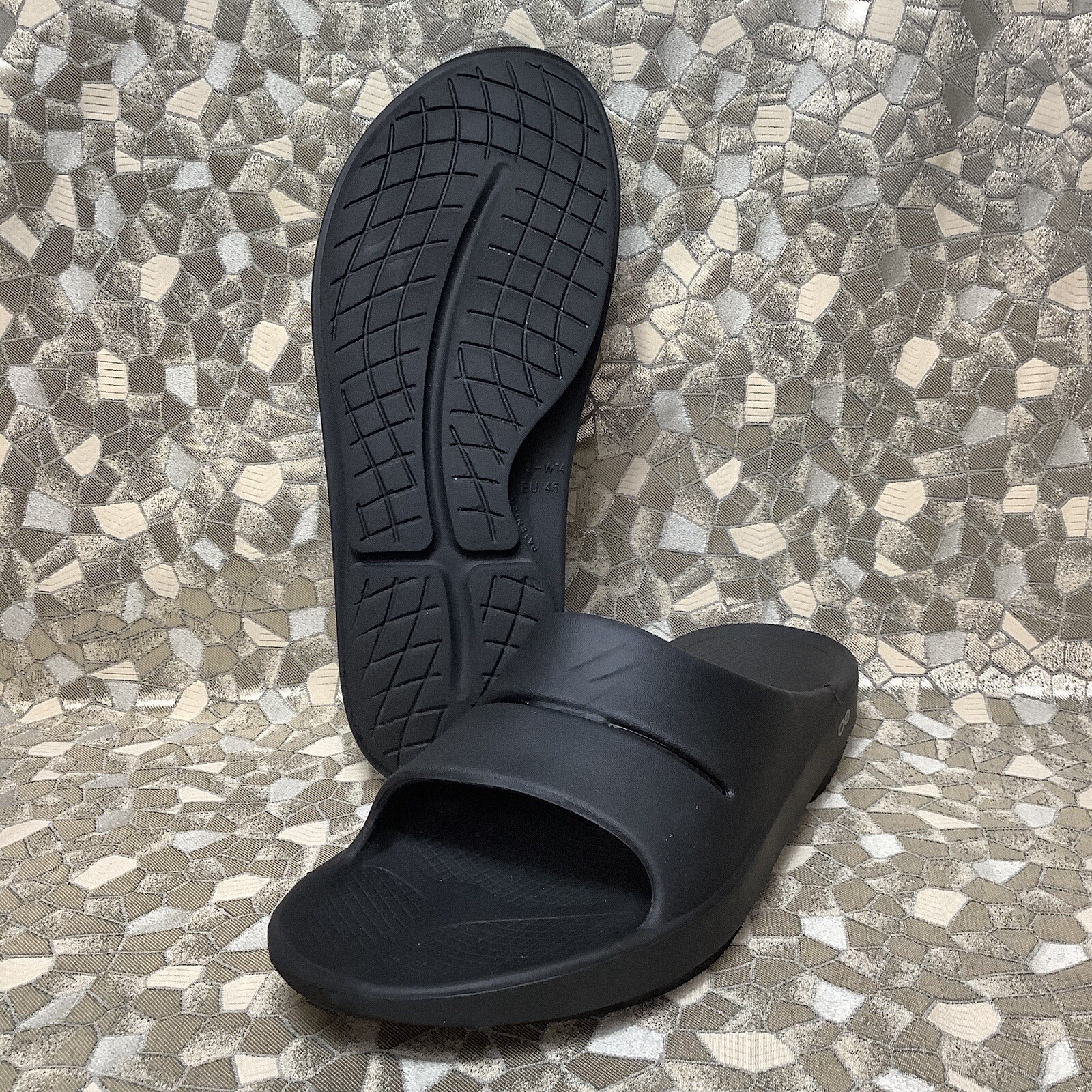 OOFOS OOAAH Recovery Slides Sandals Comfort Black Log… - Gem