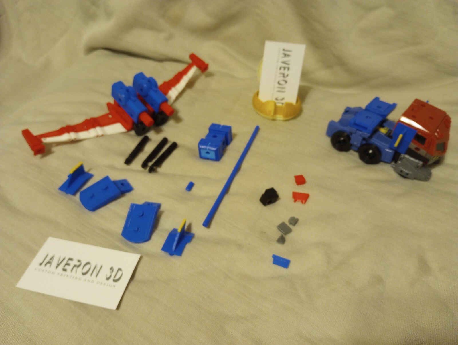 Kit- Legacy Animated Optimus Prime Jetpack, Magnus Hammer, and Gap ...