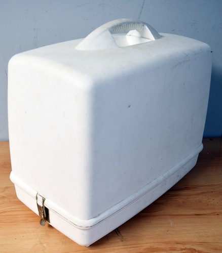 HARD SHELL CASE OFF WHITE PORTABLE SEWING MACHINE CARRY CASE | eBay
