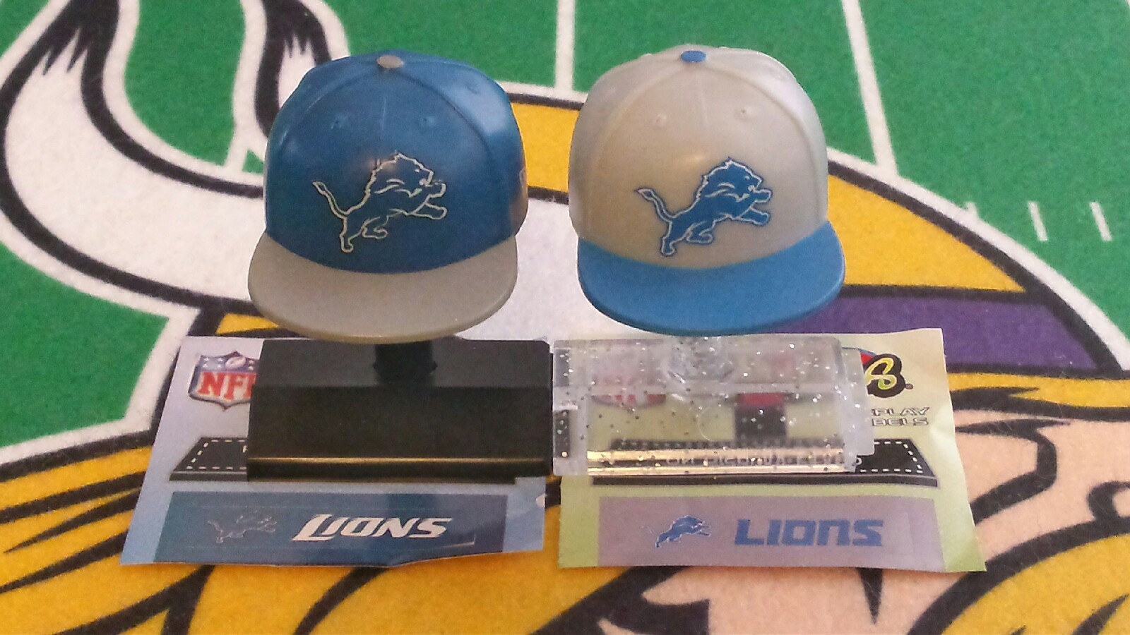 NFL Mad Lids Series 1 & 2 Detroit Lions 2-pack (2 mini caps/stands ...