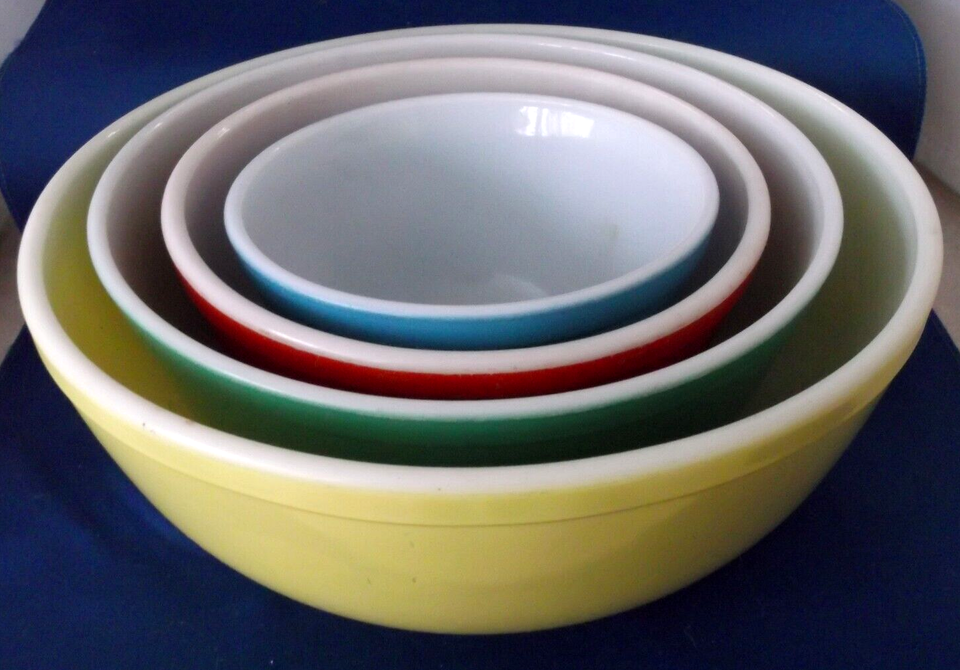 Vintage Set of 4 Pyrex Mixing Bowls Primary Colors | eBay