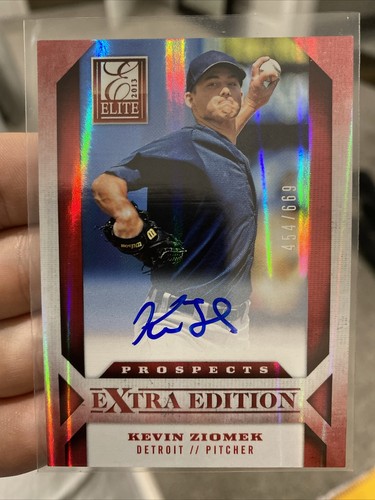 2013 Panini Elite Extra Editions Prospects Auto #137 Kevin Ziomek ...