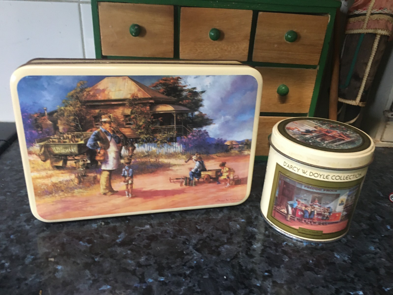 Vintage DARCY DOYLE - Bushells & Freddo Frogs BISCUIT TINS (2) 1994 ...