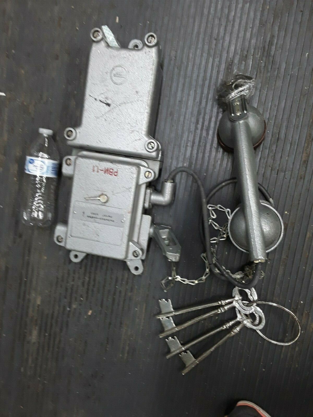 Vintage Soviet Union Russian phone with keys, taw - m6 - N 1985 missing ...