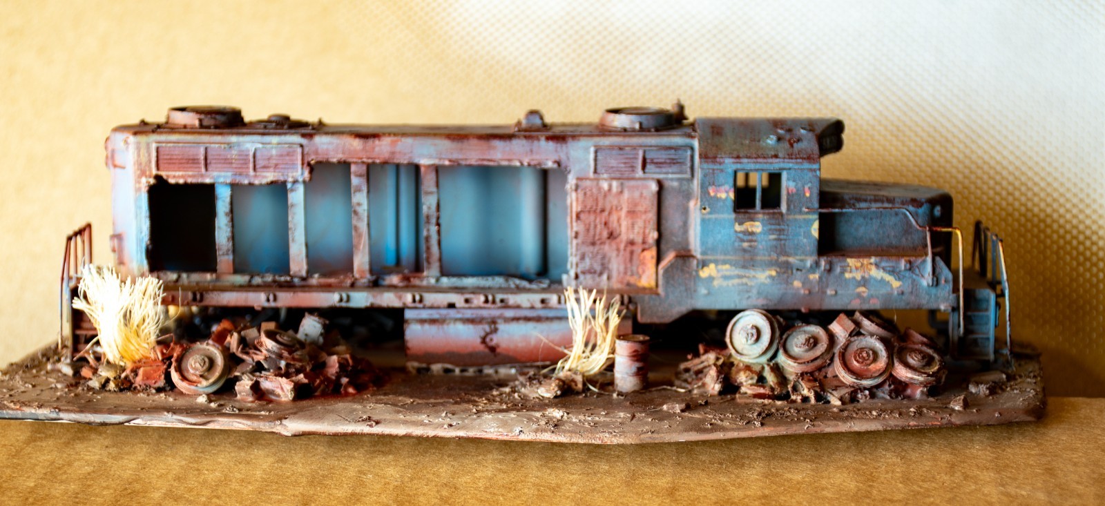 HO Scale Abandoned Unmarked GP 20 Junk Pile Diorama Custom Built ...