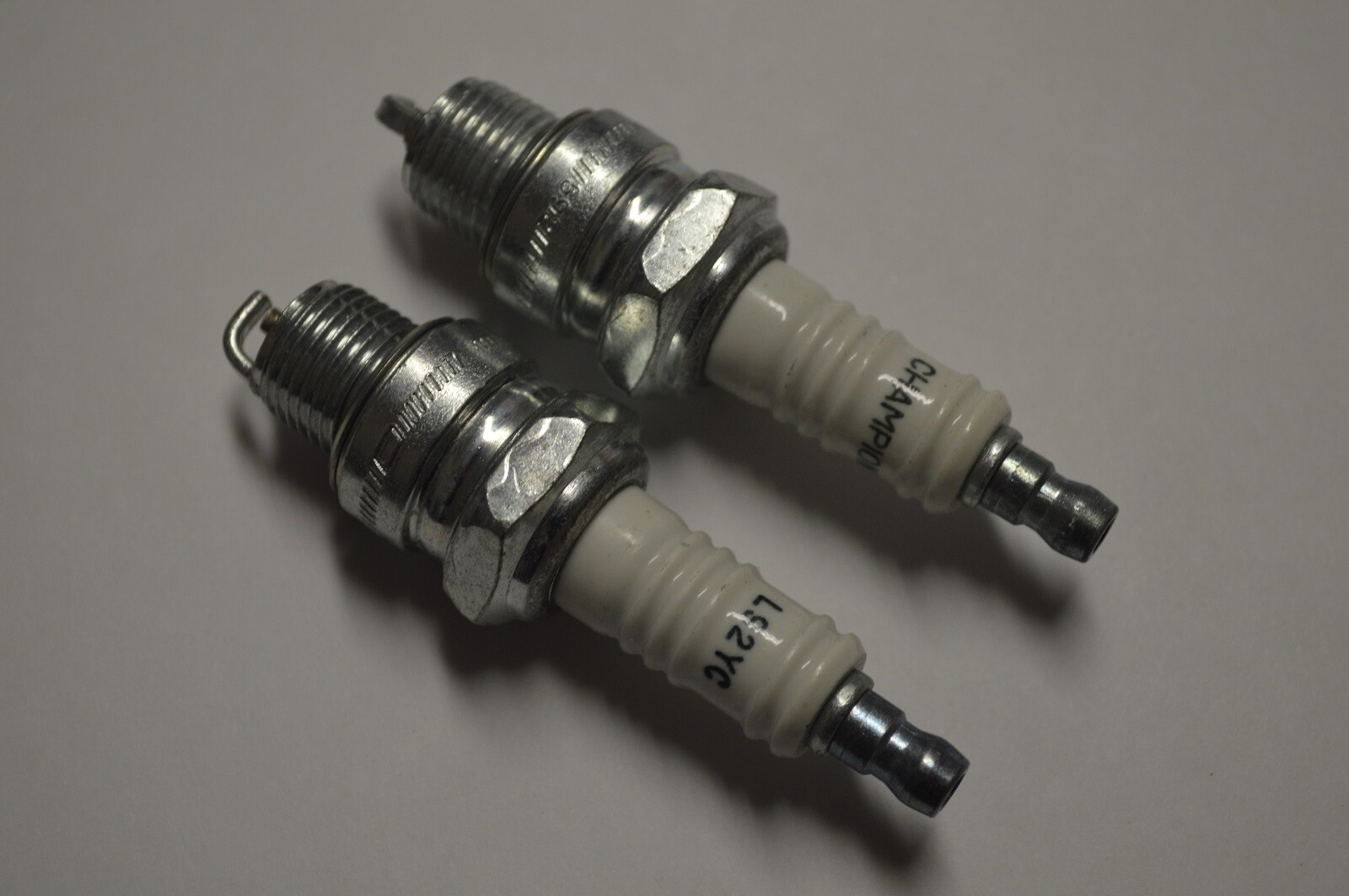 CHAMPION Spark Plug L92YC 806 Set of 2 spark Plugs | eBay