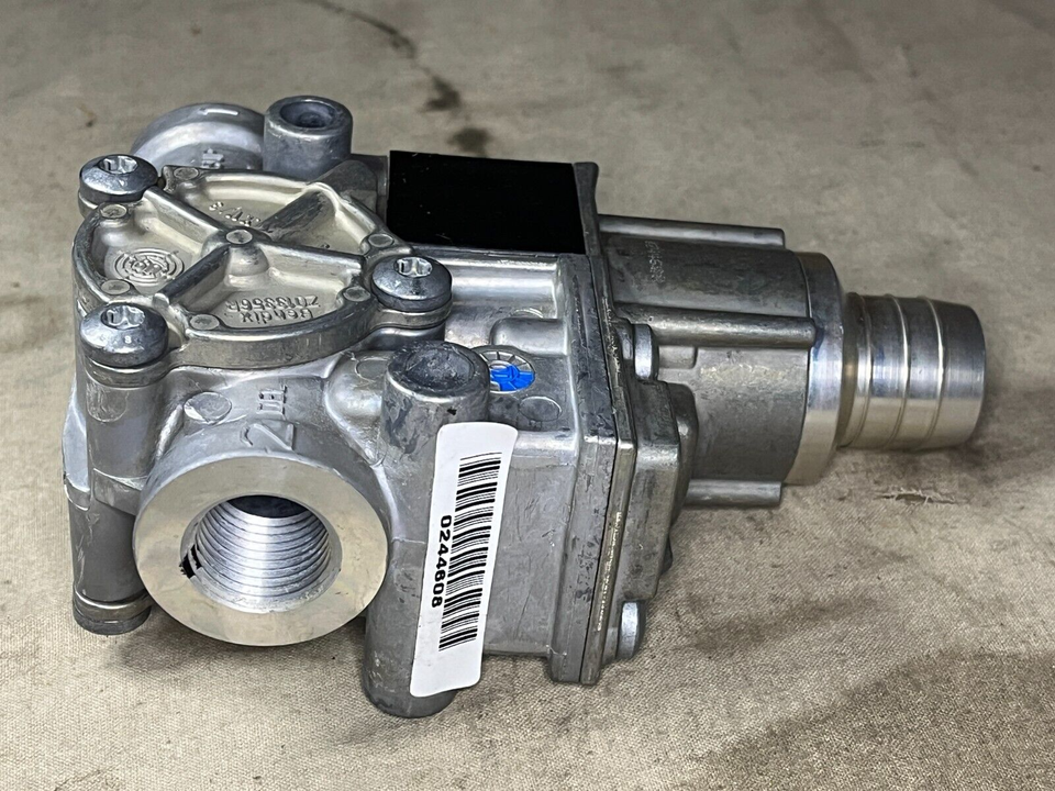 HEMTT MRAP BENDIX 5013223 AIR PRESSURE RELAY VALVE Z013356R 2530-01-479 ...