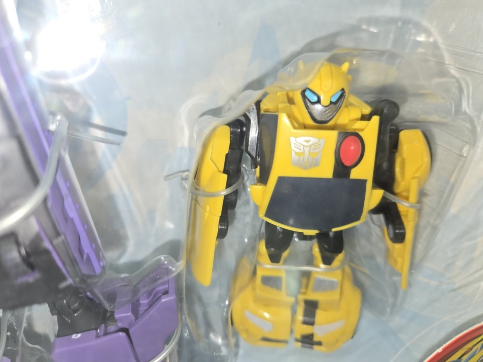 Transformers Animated Shockwave vs Bumblebee SEALED NEW VG condition ...