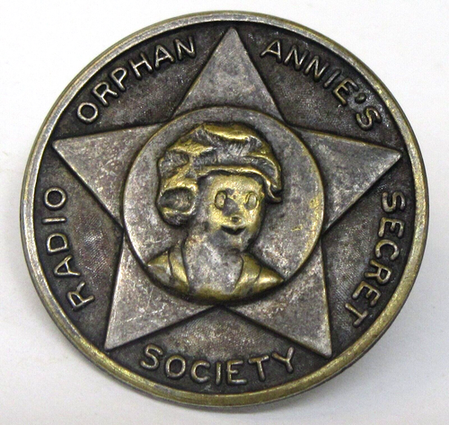 1934 RADIO ORPHAN ANNIE SECRET SOCIETY SILVER STAR Pinback badge radio ...