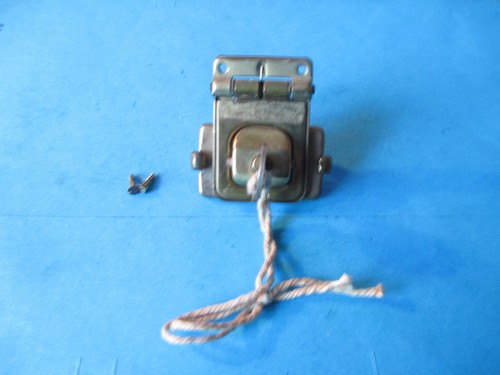 VINTAGE CHENEY BRASS LOCK COMPLETE WITH KEY. | eBay UK