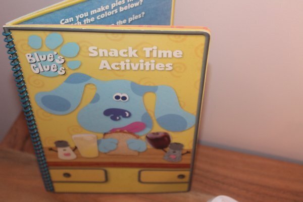 Blues Clues Snack Time Rideamals Snack Time Blue Interactive 6 V Trax