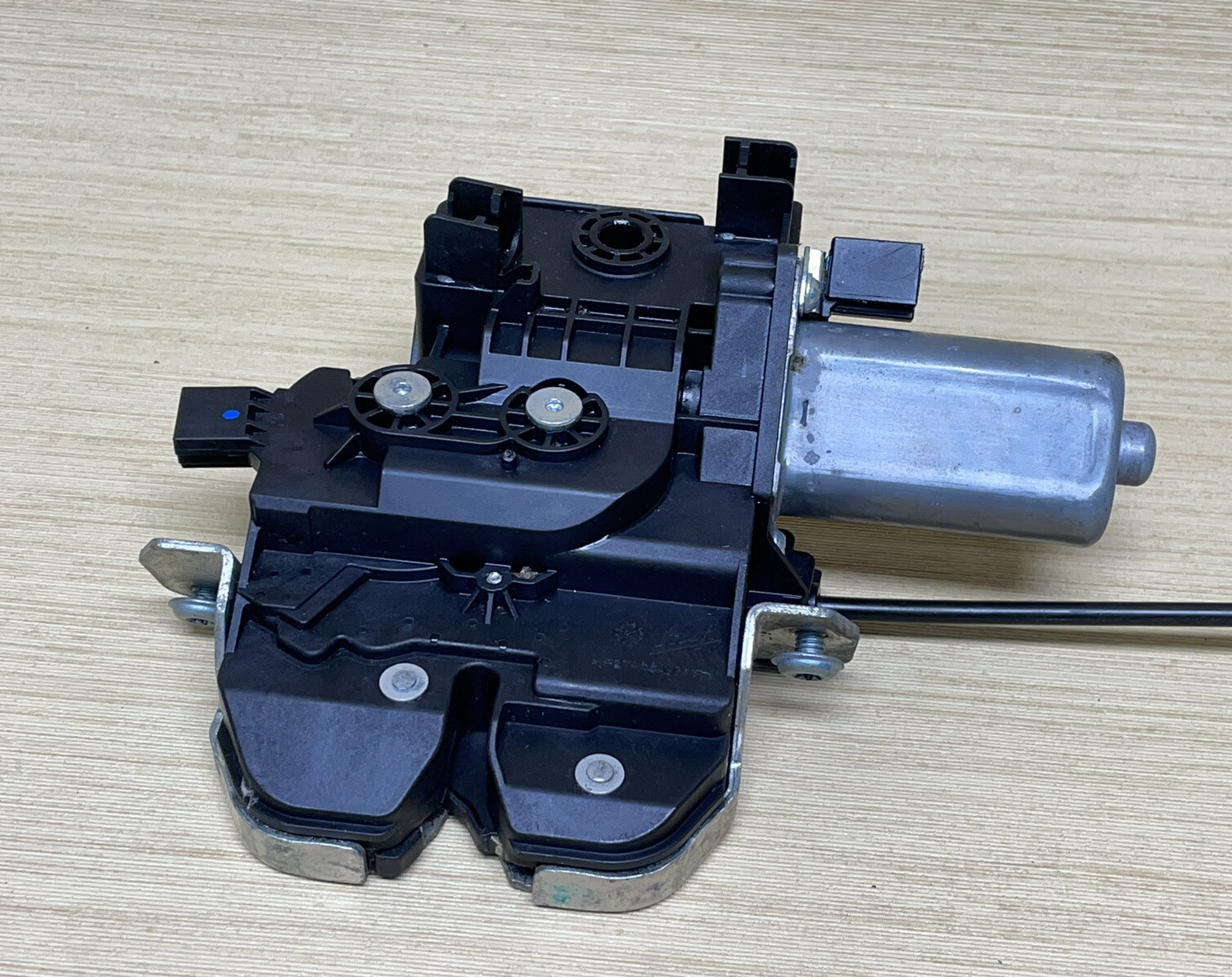 07-13 Mercedes W221 S550 CL550 Rear Trunk Lid Latch Lock Actuator ...