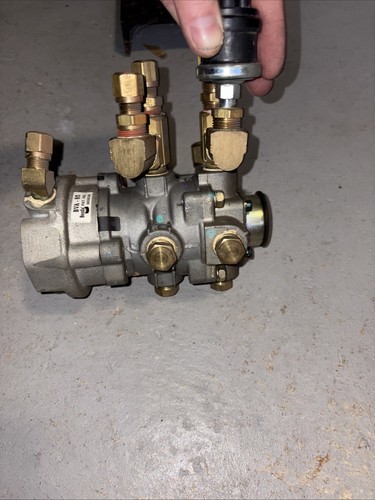 Bendix E-6 Series NPT Foot Brake Valve P/N 286171N | eBay