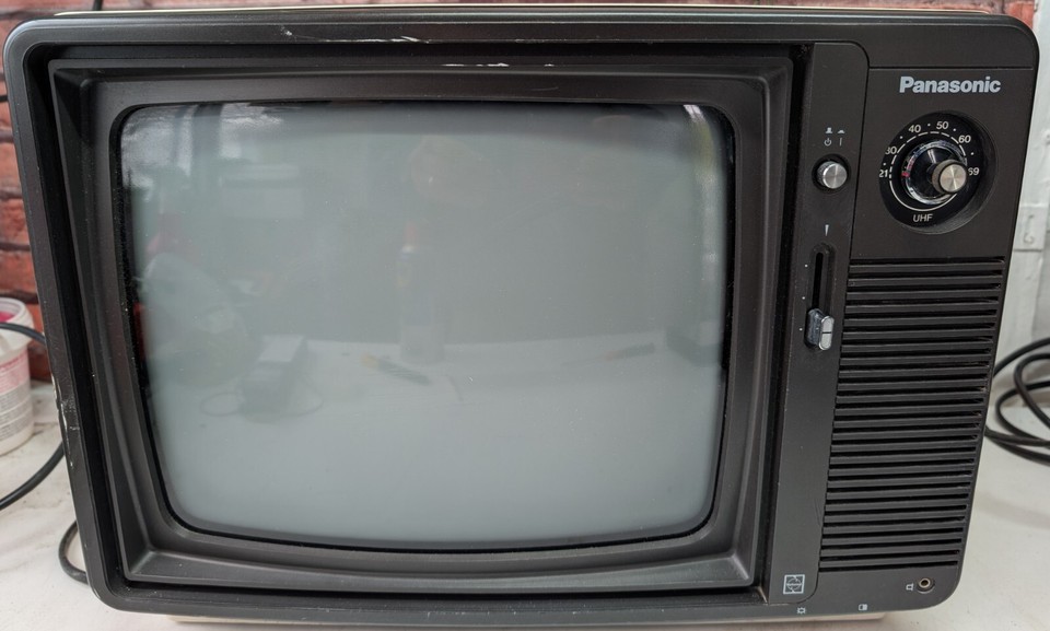 Vintage Working Portable Panasonic TR-1410G Black White Solid State TV ...