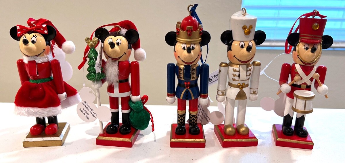 Nutcracker Figurines Giant Decorative Elegant Nutcracker Figurine