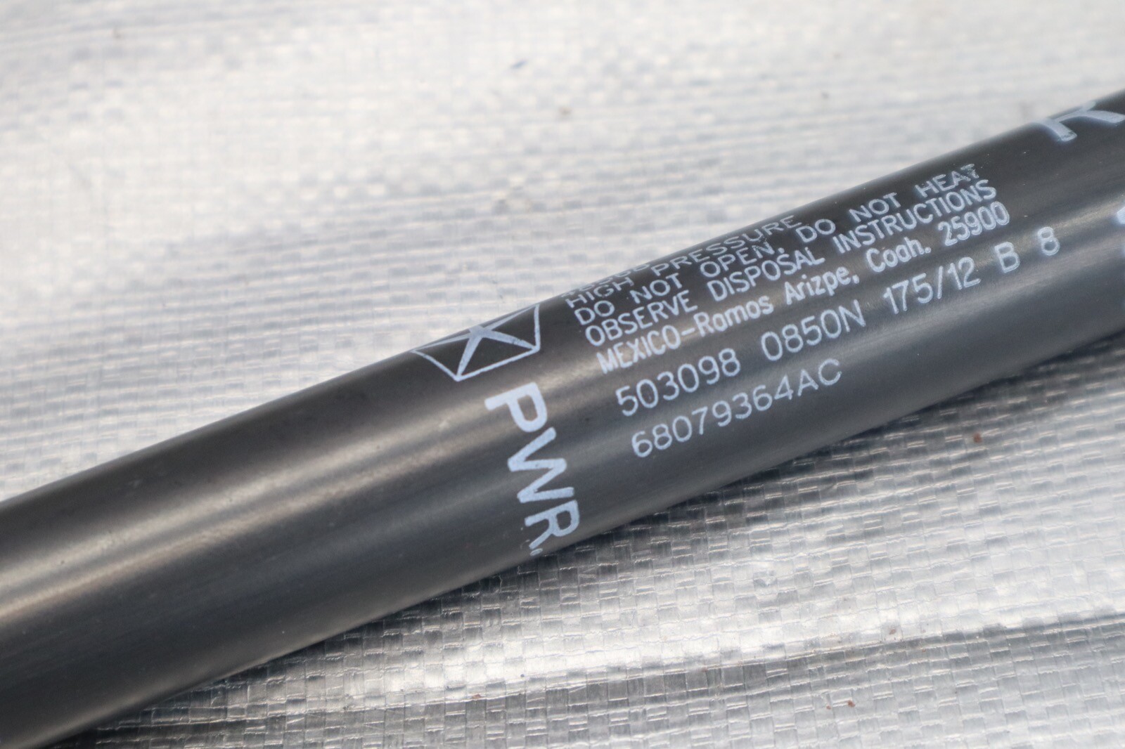 2013 JEEP GRAND CHEROKEE SRT8 6.4L OEM RH HATCH LIFT SUPPORT 68079364AC ...