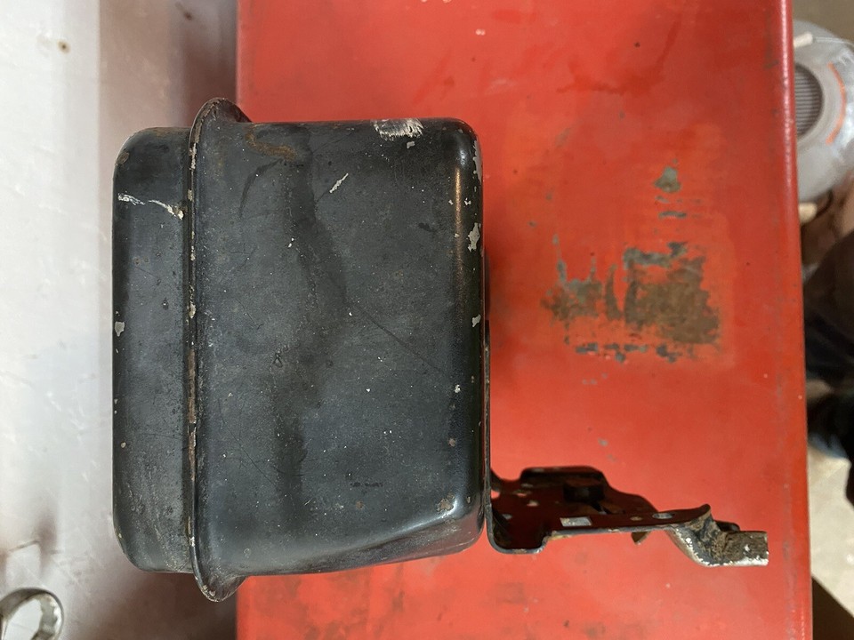 Briggs & Stratton 3 HP - Model 80202. Carburetor & Fuel Tank | eBay