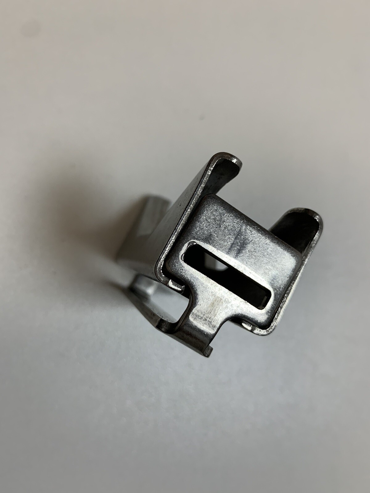 8 x SureFast Universal Channel Clamp Sign Clamps, Brackets, for Posts ...