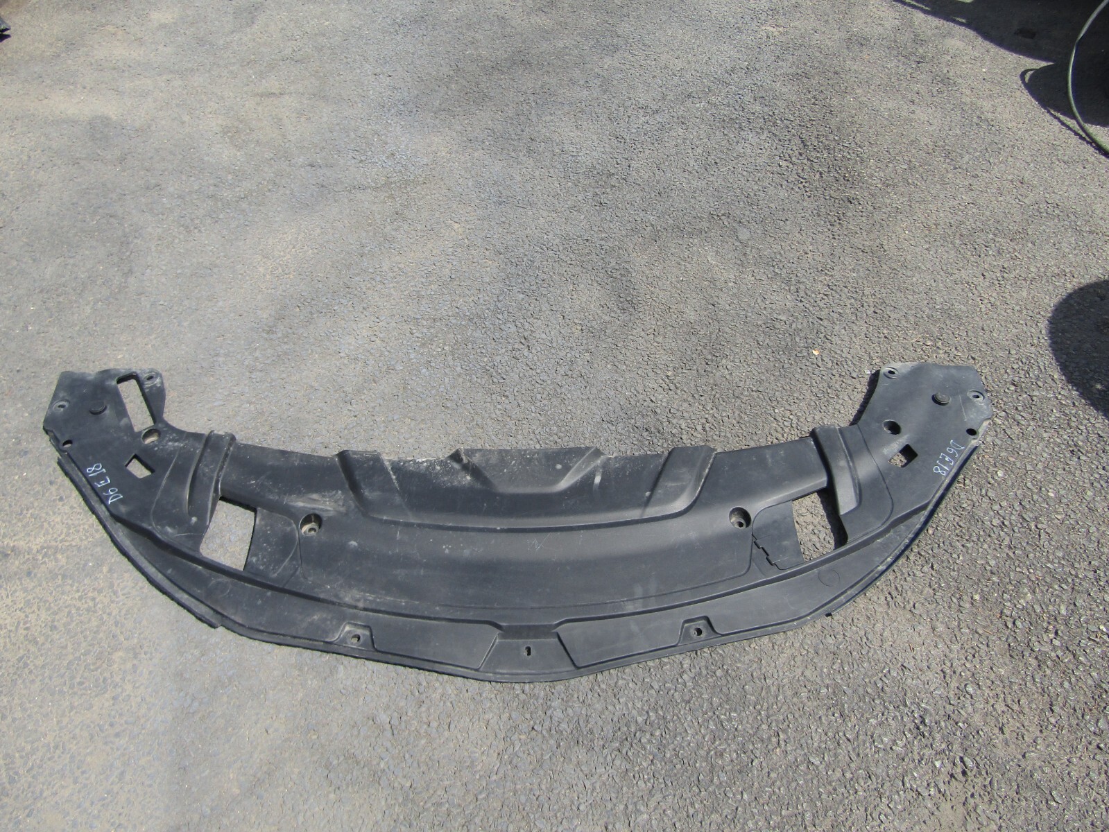 BMW 7 G11 Engine Compartment Center Cover Splash Shield 51767384707 ...