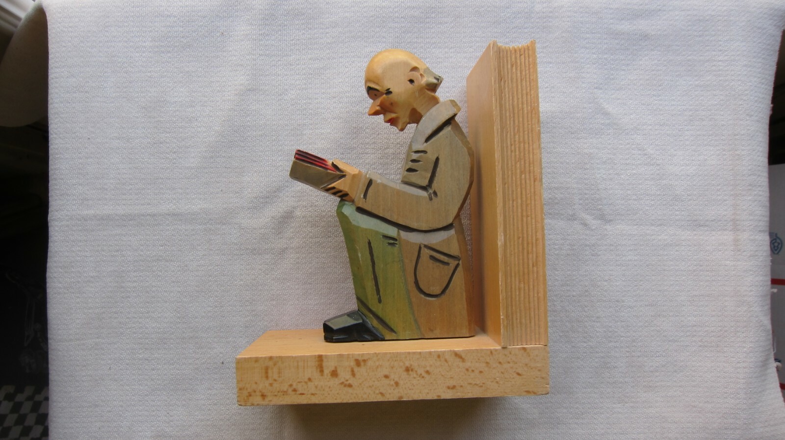 Vintage Carved Wooden Bookend Man Reading a Book 5 3/4" Tall GC | eBay