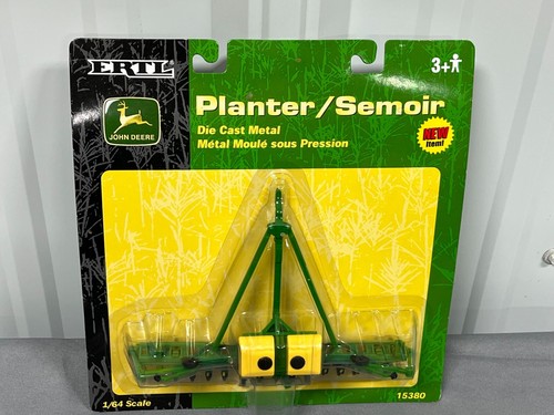 John Deere 1790 16 Row Max Emerge Planter 1:64 Ertl New on Card Center ...