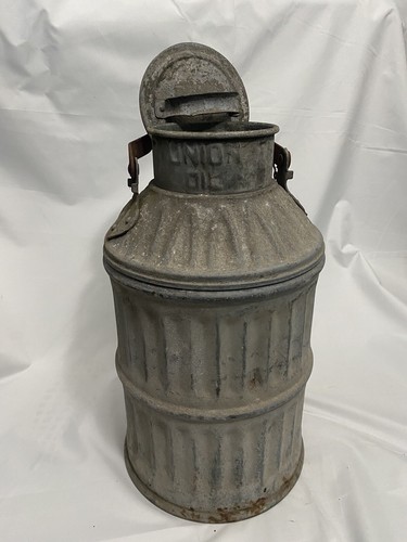 Antique 5 Gallon Oil Can STANDARD OIL Embossed Letters Gas Service ...