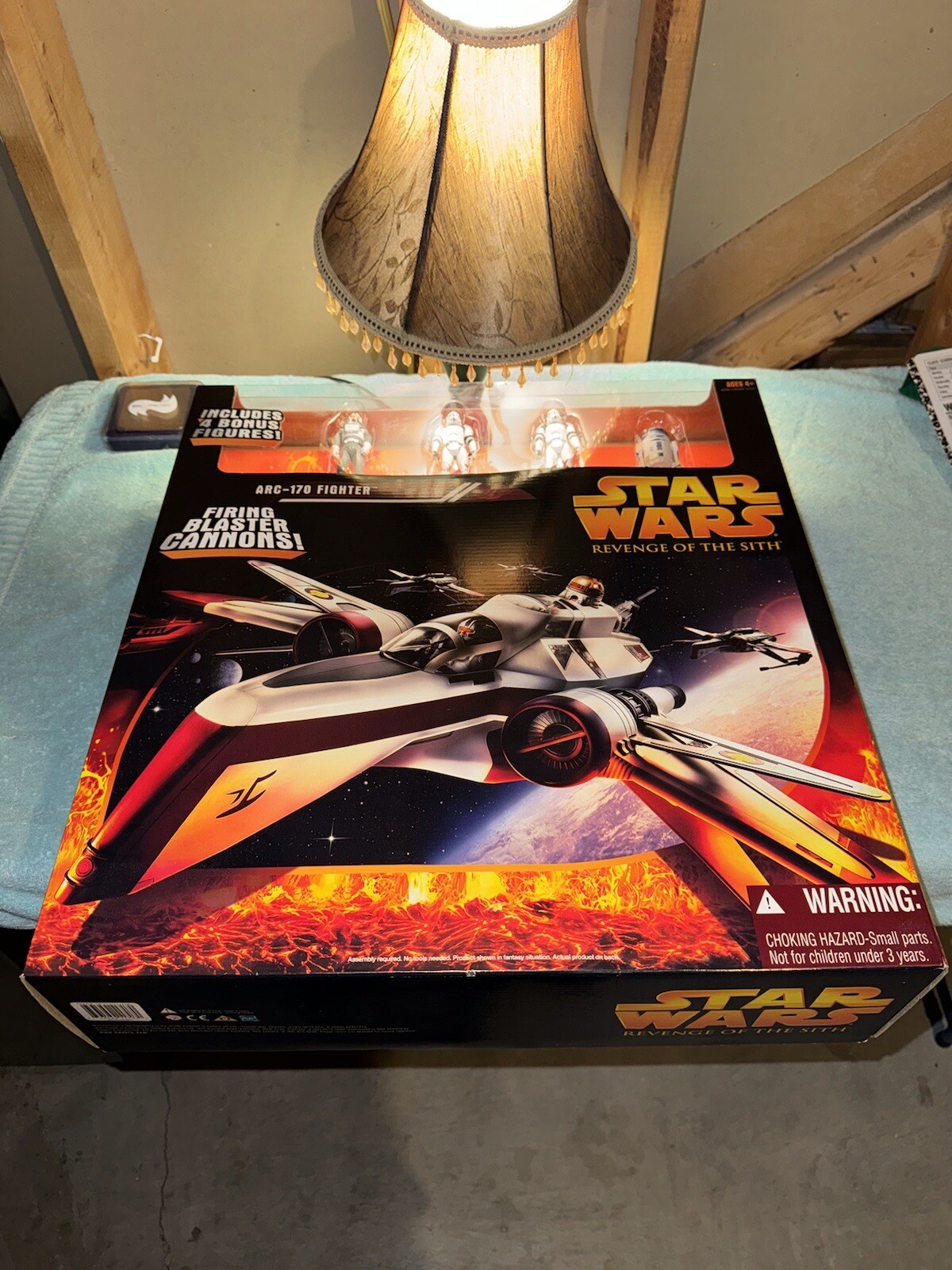 Star Wars “ROTS” ARC-170 Fighter - Sam’s Club Exclusive W/ 4 Figures ...