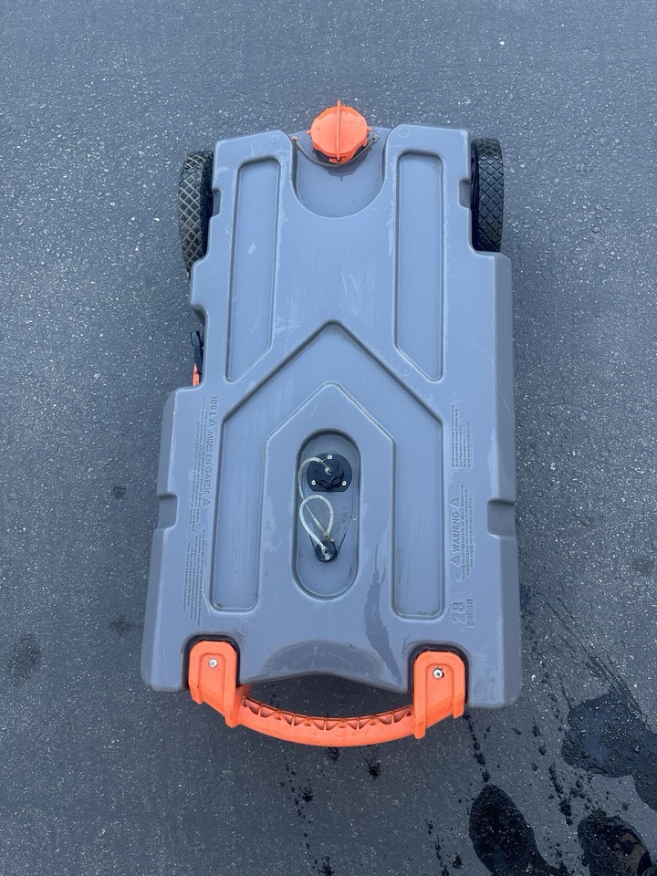 Never Used Camco Rhino 28-Gallon Portable Camper/RV Tote Tank | eBay