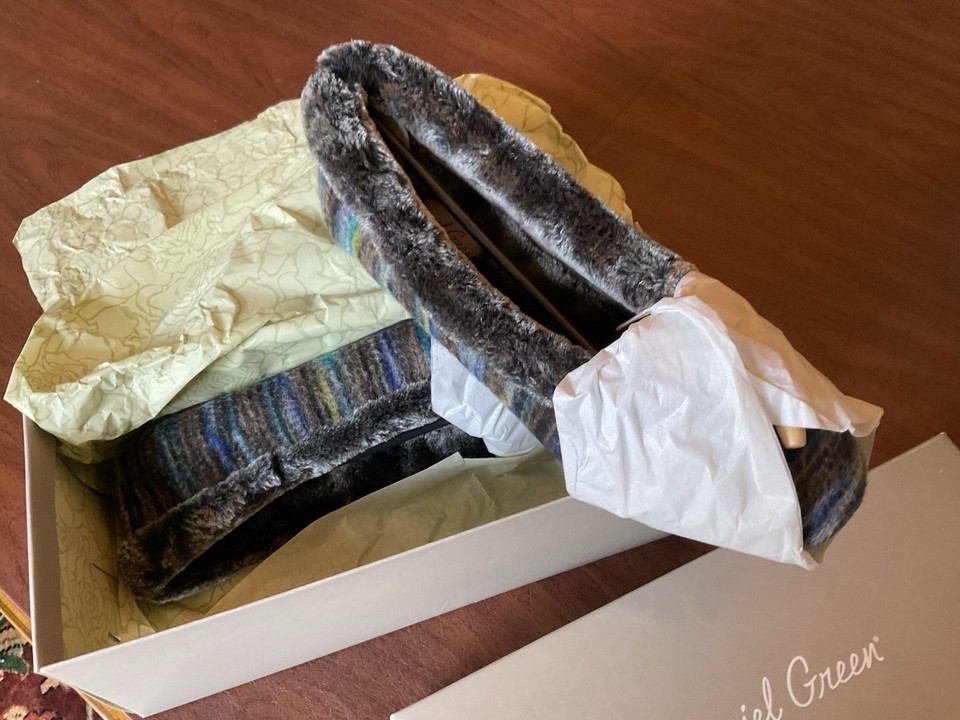 Daniel Green Slippers NEW Old Stock in Box Floral Embroidered House ...