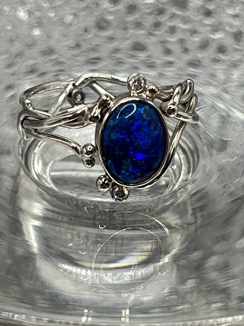 Black Opal Dean Harris Ring, 1.25 carat cabochon, 18 K, excellent ...
