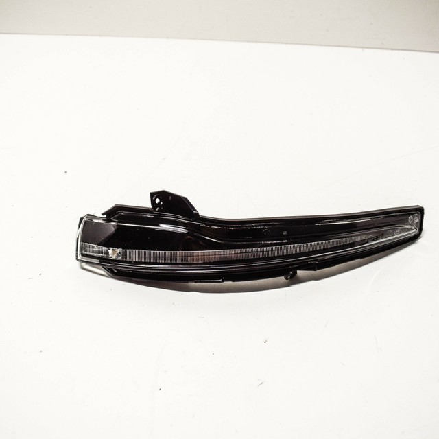 MB C-class W205 Right Wing Mirror Turn Indicator A0999067201 Genuine ...