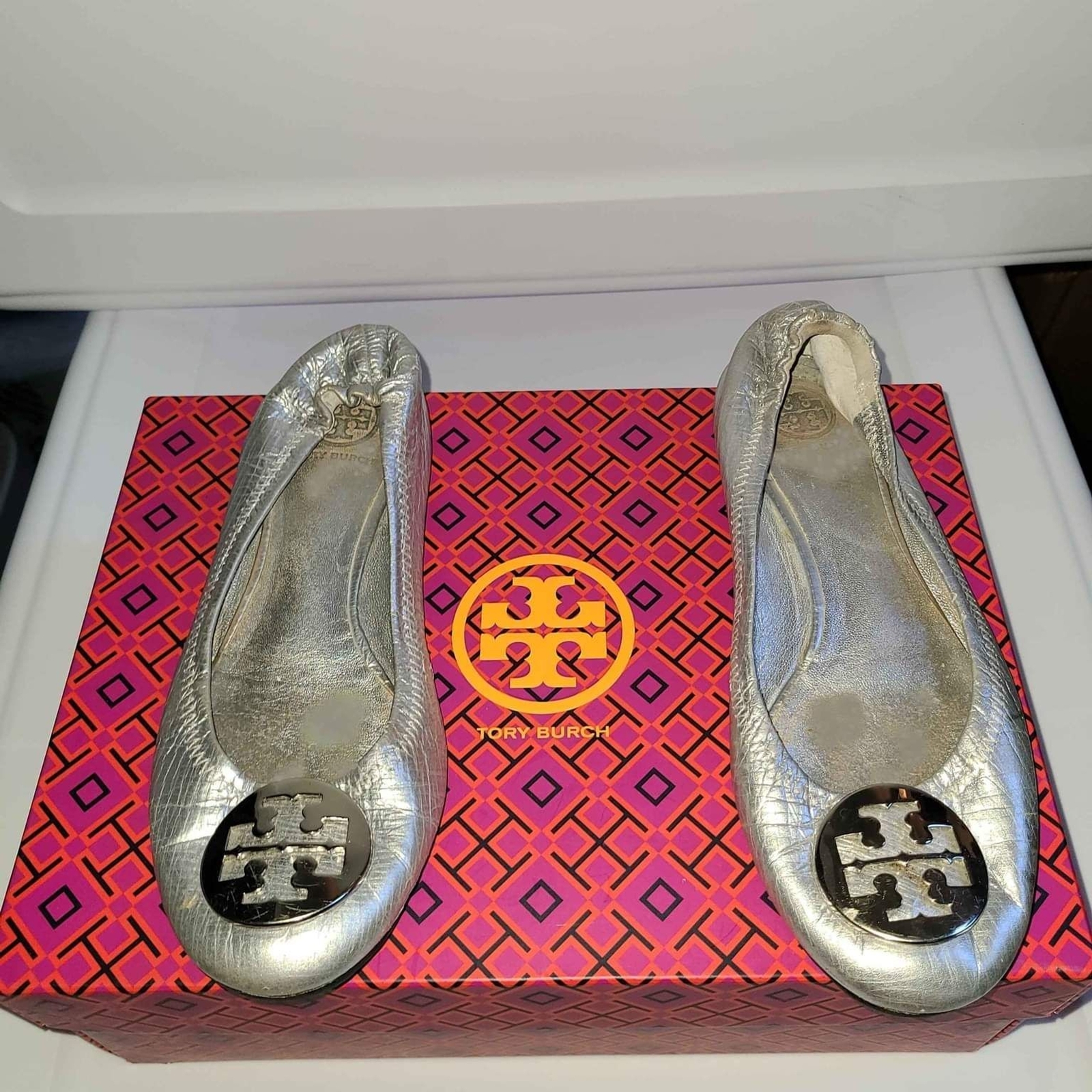 Tory Burch Designer Metallic Silver Ballet Flats Size… - Gem