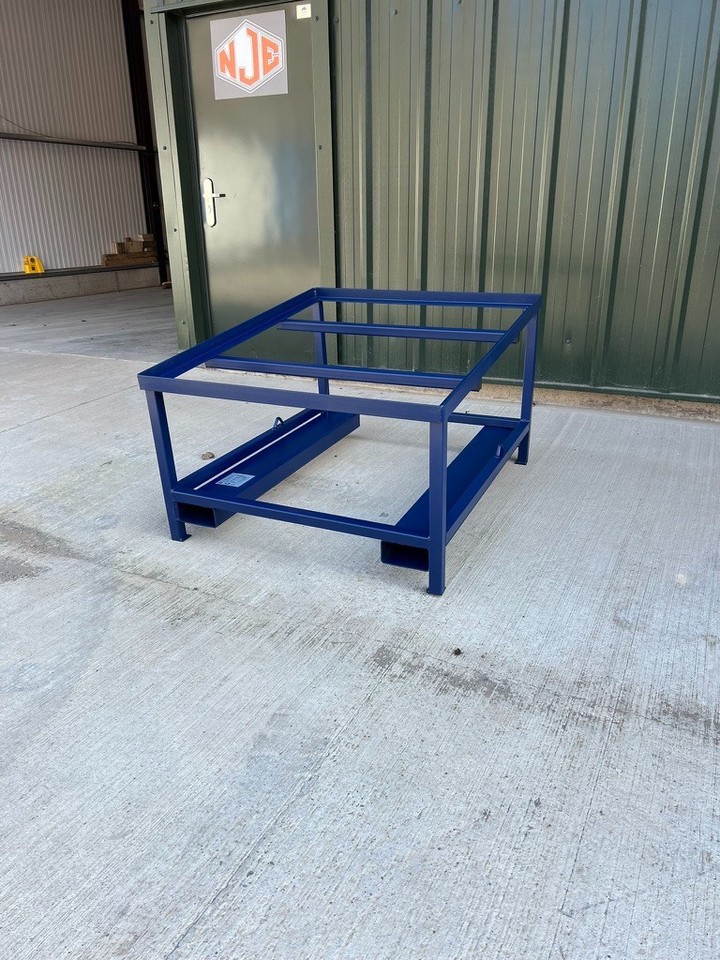 IBC Tank Tipper Stand | eBay UK