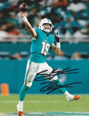 SKYLAR THOMPSON MIAMI DOLPHINS ACTION SIGNED 8X10 | eBay