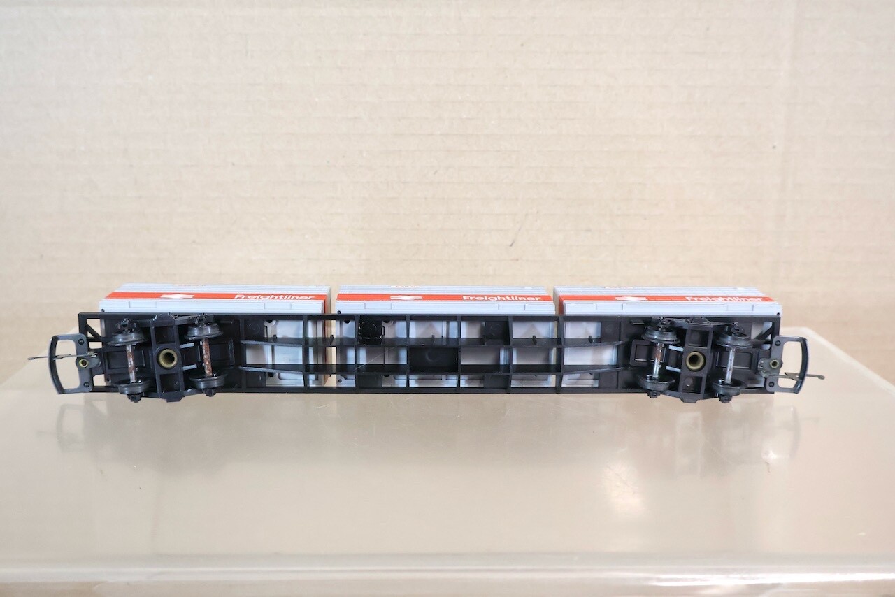 Hornby R633 Freightliner Container Wagon With 3 Containers for sale ...