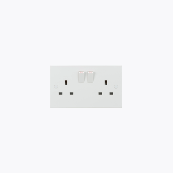 Double Electric Mains Wall Socket Twin 2 Gang Plug Outlet Switched ...