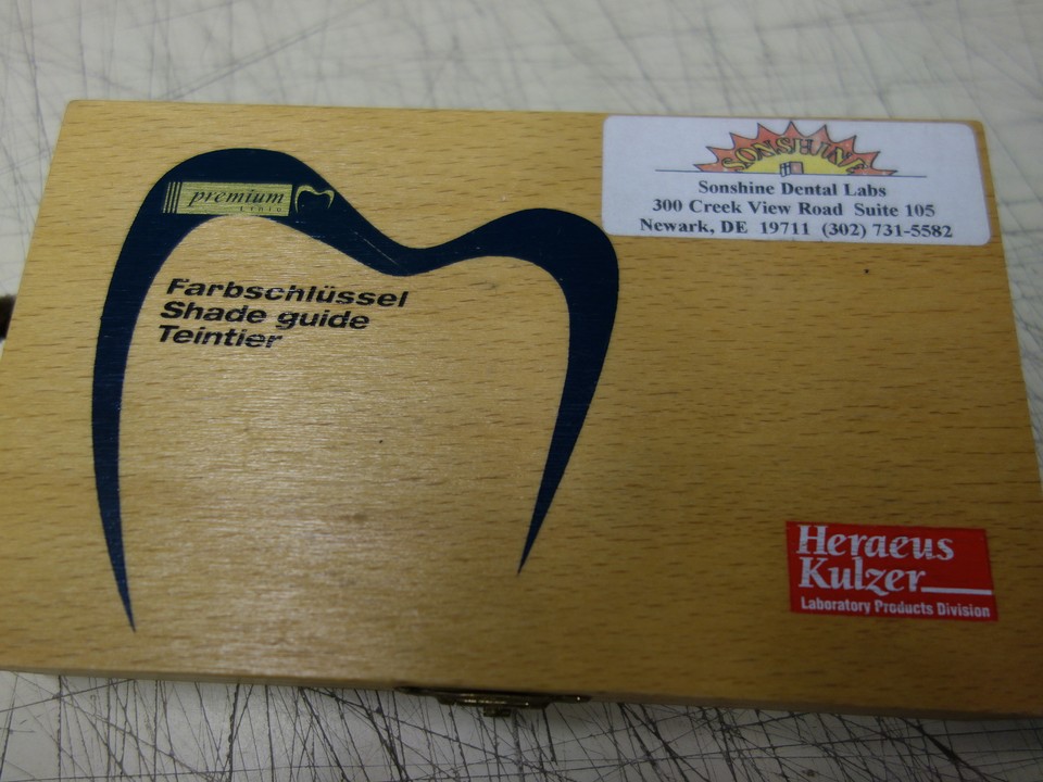 Heraeus Kulzer Premium Linie shade guide in Box | eBay