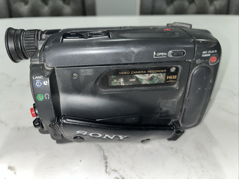Sony Video Handycam Hi8 Video Camera Recorder CCD-TRV70 Camcorder ...