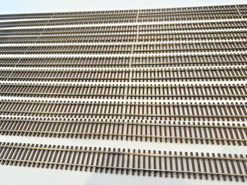 HO Scale Atlas Code 83 Super-Flex Track with Wood Ties 11 pcs | eBay