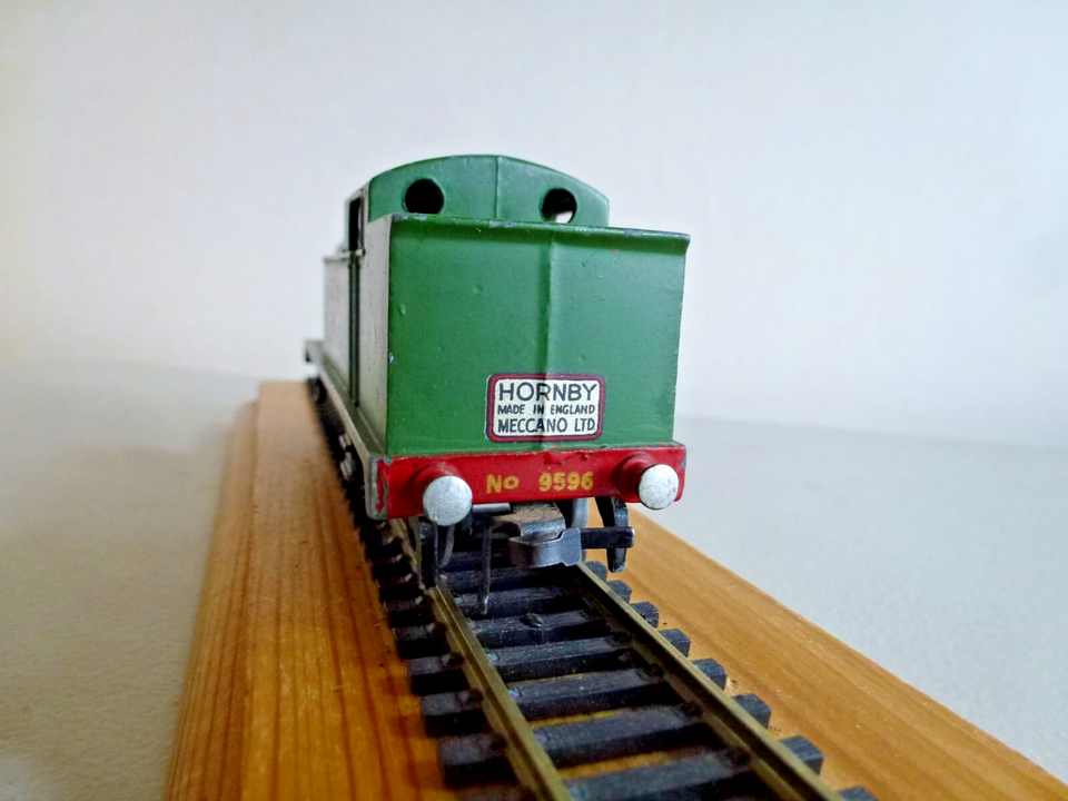 HORNBY DUBLO EDL7 LNER N2 0-6-2T - 9596 LNER GREEN - 3 RAIL | eBay UK