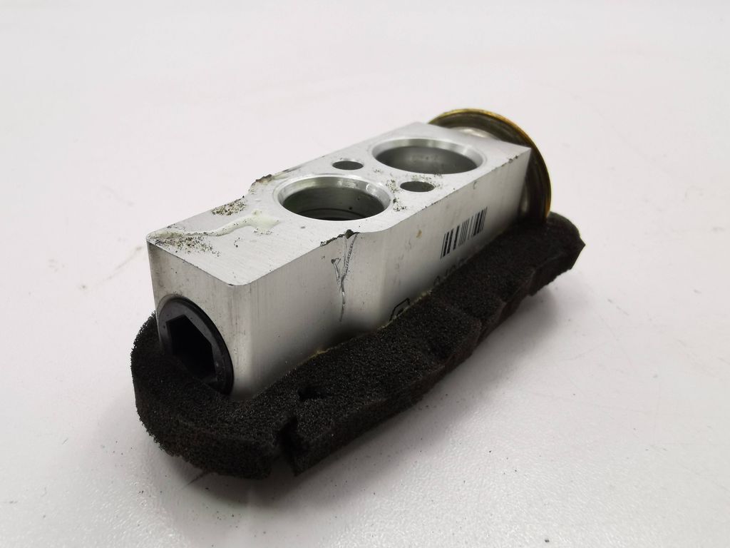 %238474+Toyota+AVENSIS+T27+2011+LHD+Expansion+Valve+Mf447500-3070 for ...