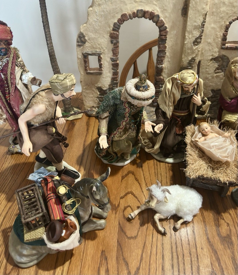 2005 Members Mark Nativity Set Hand Painted Porcelain - Read ...